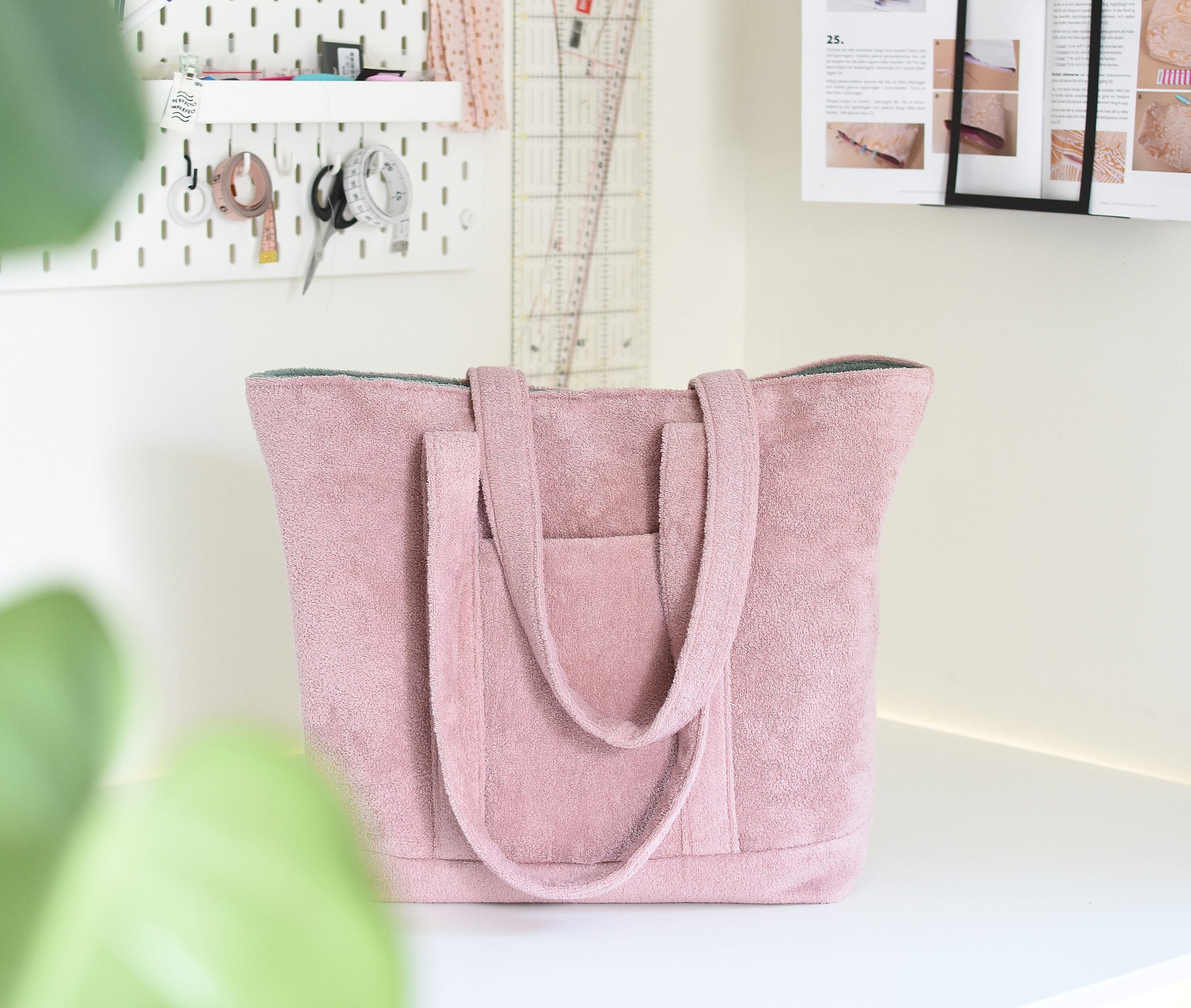 Sally bag pattern hack with outer pockets – Threads by Caroline